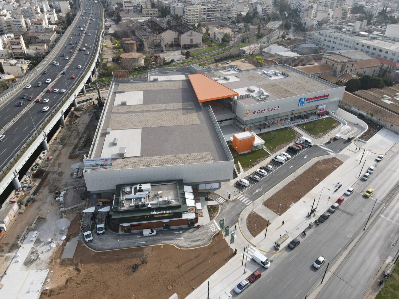 ΕΜΠΟΡΙΚΟ ΚΕΝΤΡΟ ΟΔΟΥ ΠΕΙΡΑΙΩΣ - EMD Constructions